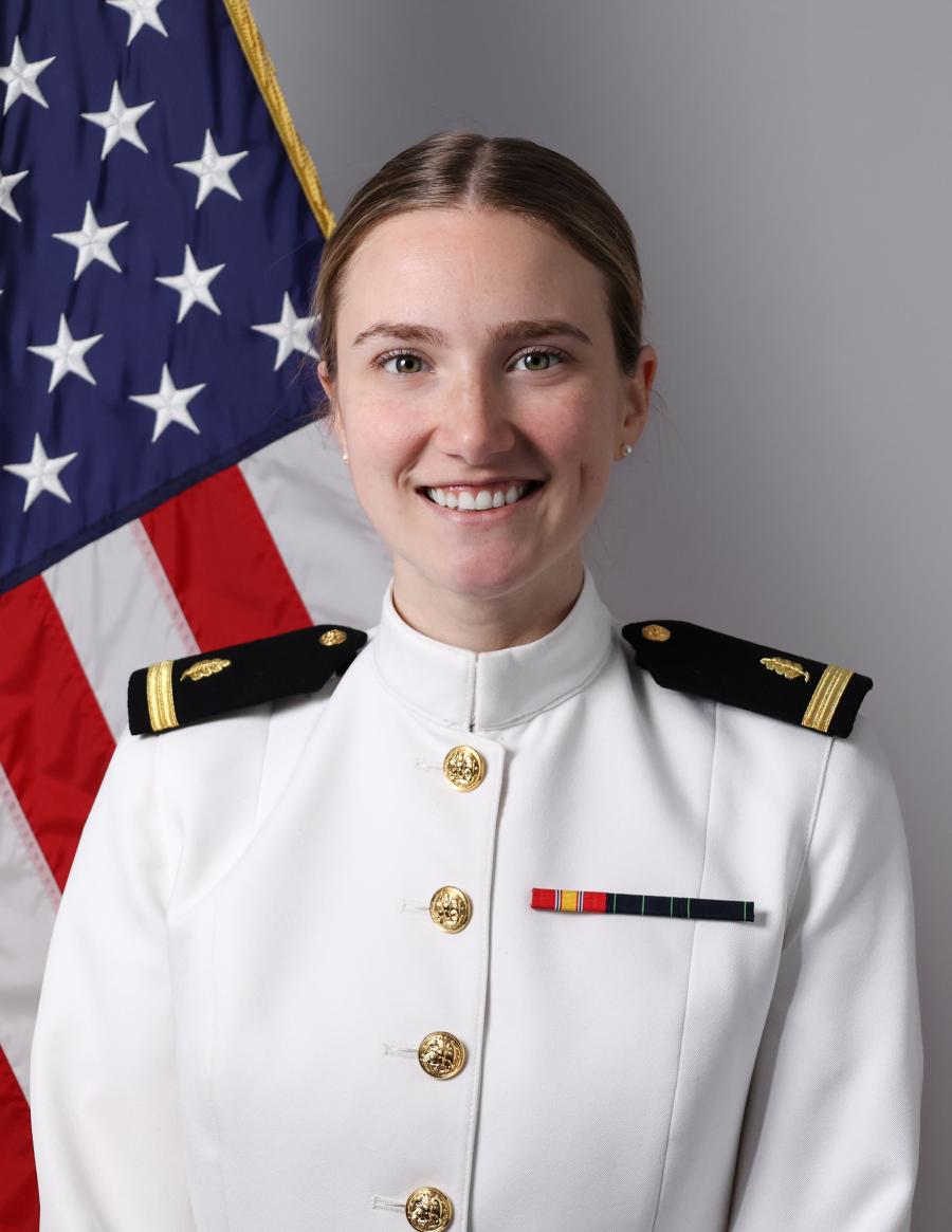 Lt. j.g. Emma Brindley | Hankamer School of Business | Baylor University